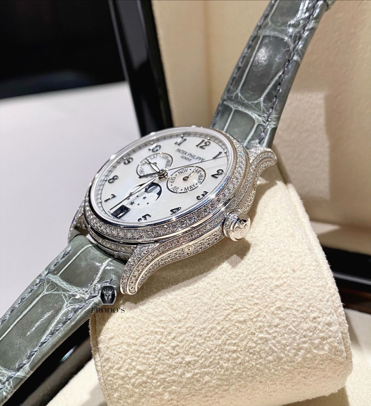 Patek Philippe Complications 4948G-010